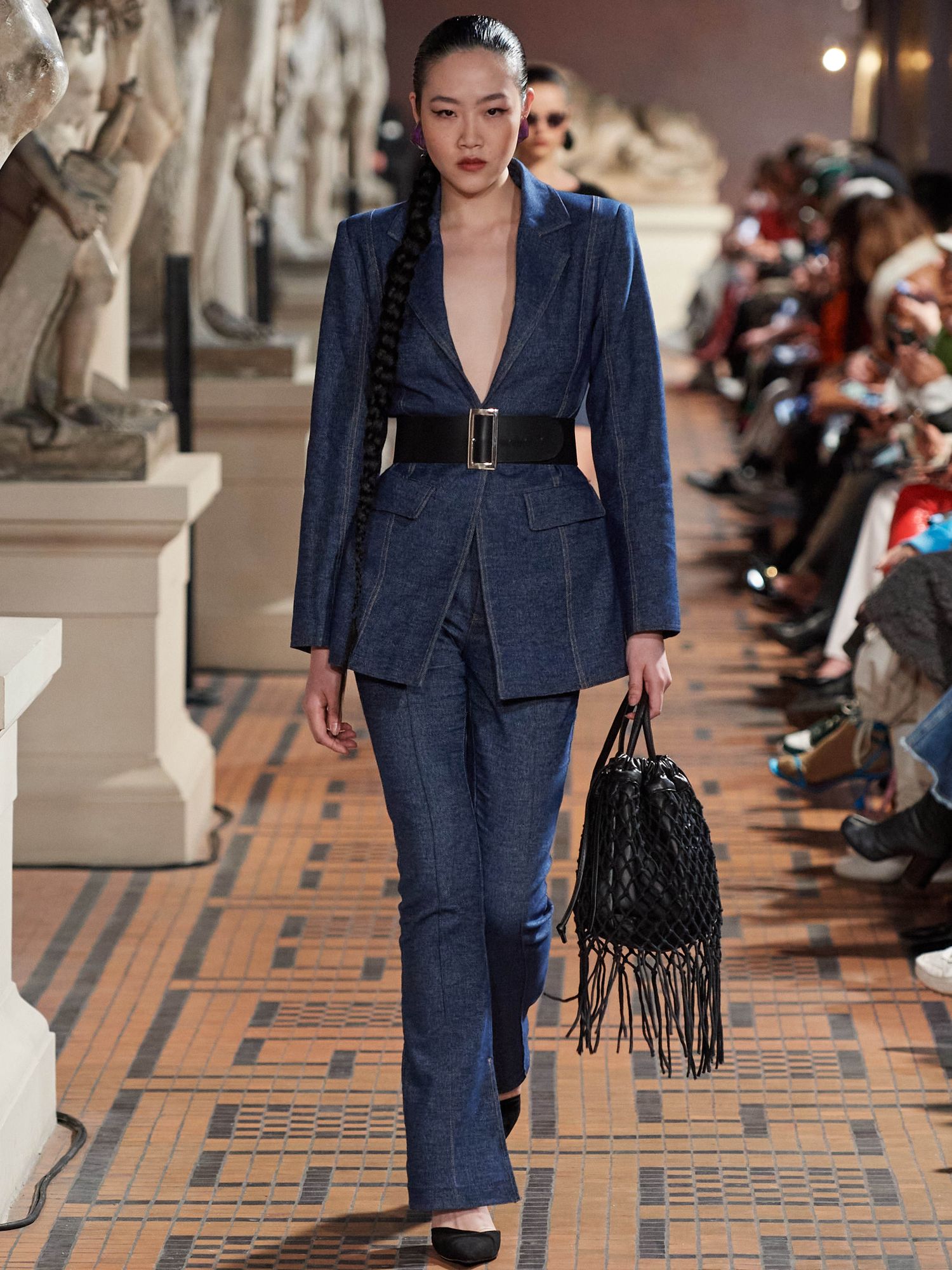Gestuz's Black Widow-inspired AW23 collection oozes sultry confidence ...
