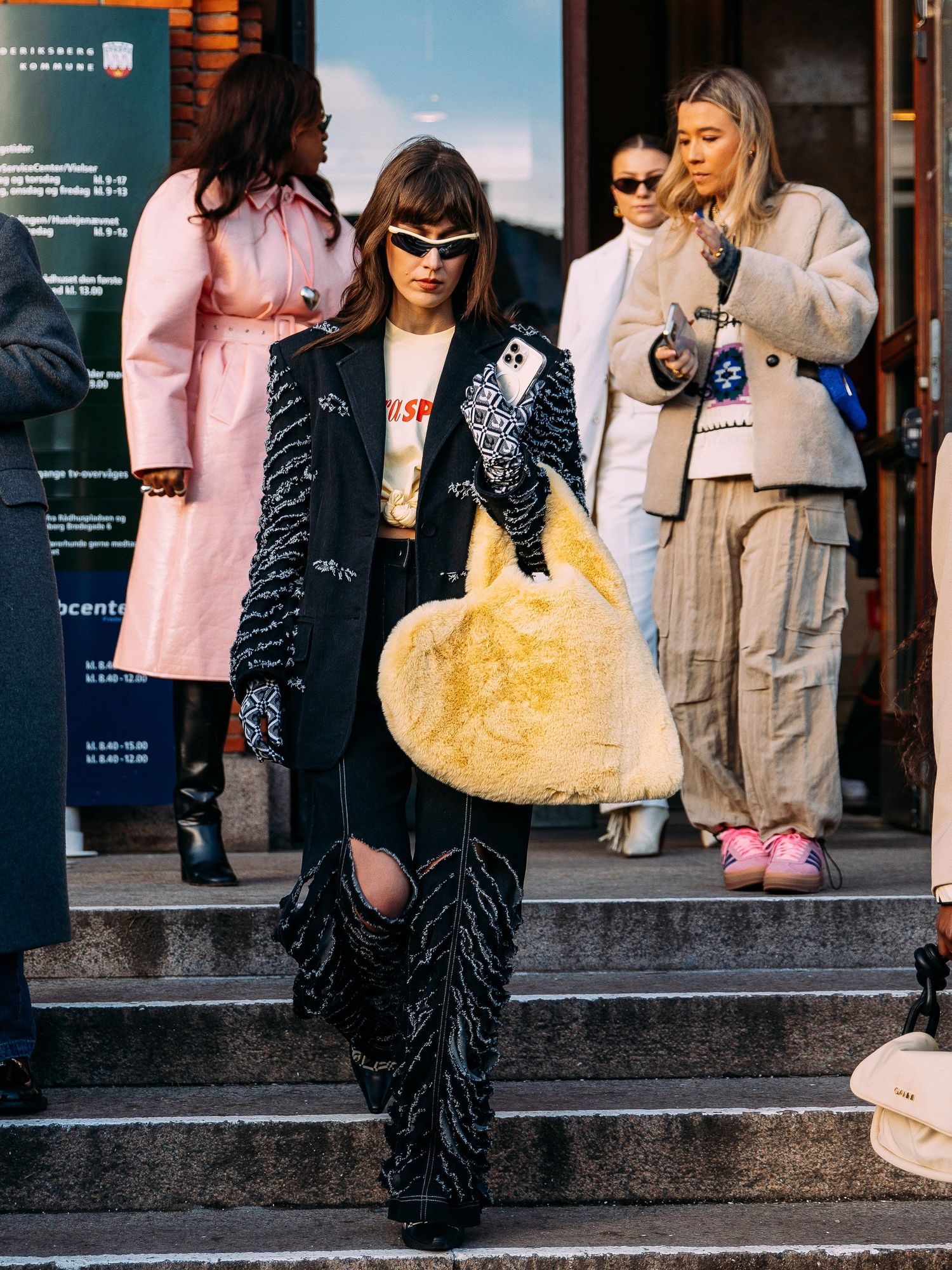 Street stylers have mastered tailoring with a twist – these are the ...