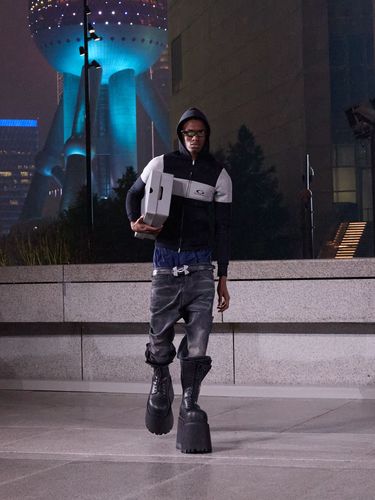 See all the looks – and the sky-high sneakers – from Balenciaga's ...