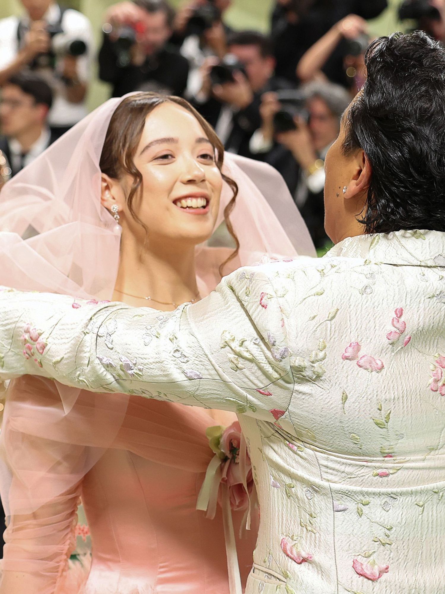 Laufey at Met Gala 2024: All the details you might have missed about ...