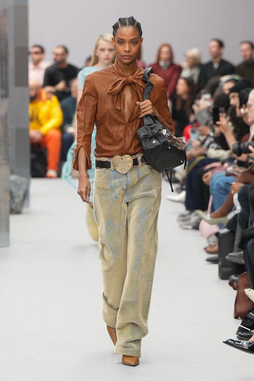 See all the looks from Acne Studios' fall/winter 2025 runway show ...