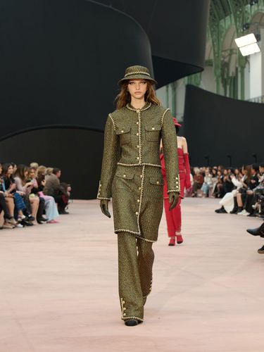See all the looks from Chanel's FW25 ready-to-wear runway show at Paris ...