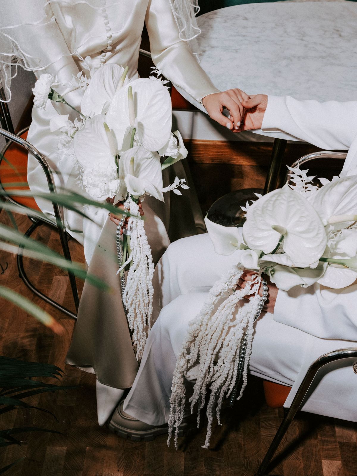 The bride rewore her grandmother’s wedding dress from 1950 to marry in ...