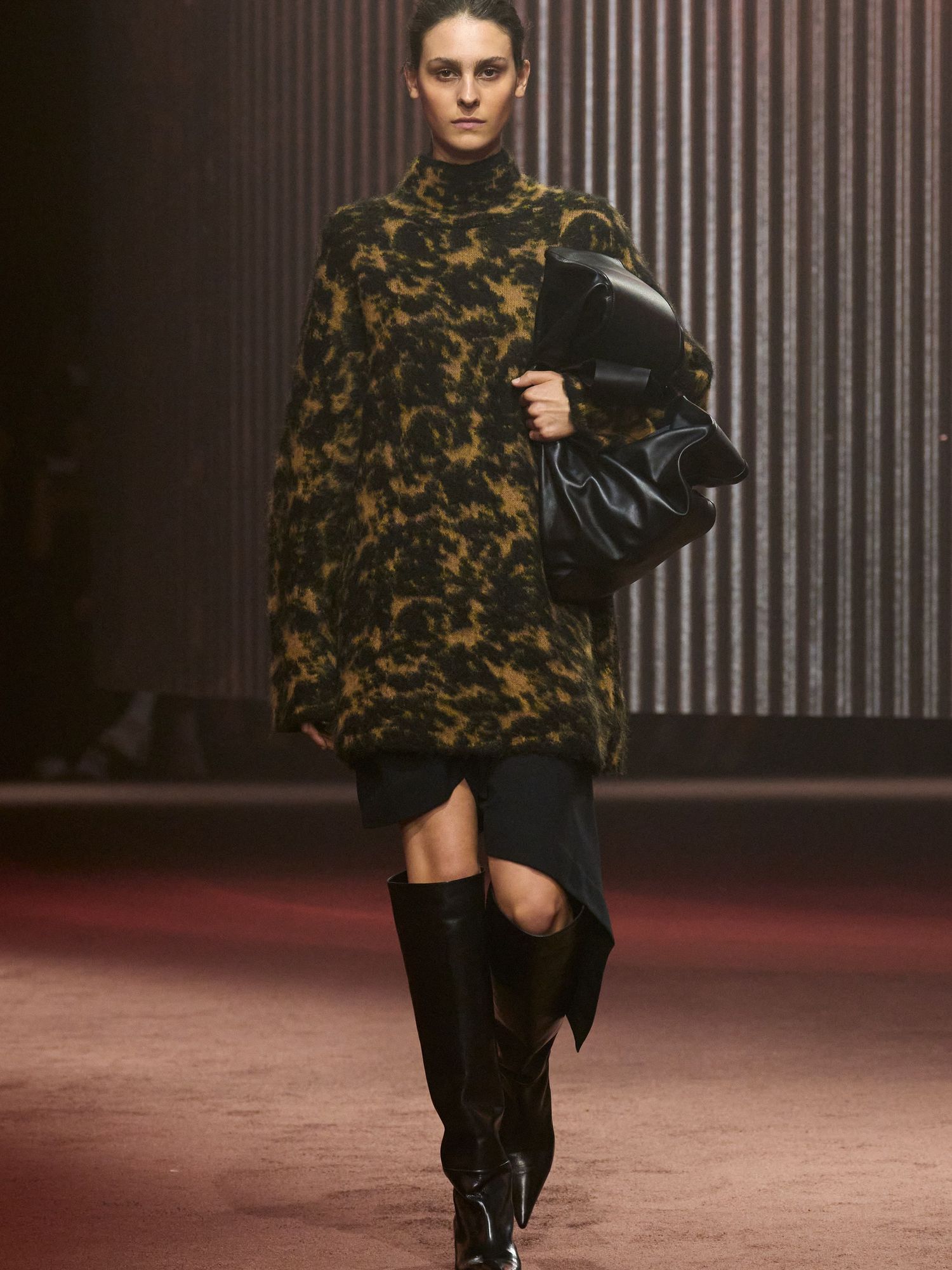 See all the runway looks from the Cos sping/summer 2024 show at New ...