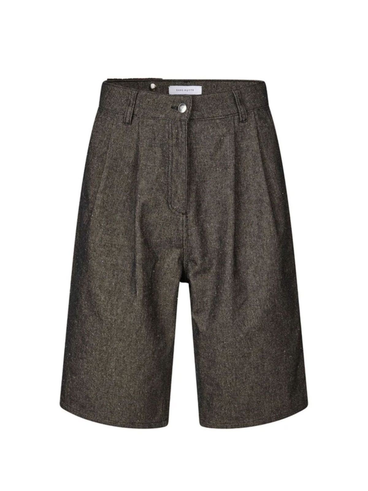 The long shorts trend of 2024: The best 18 styles to shop now - Vogue ...