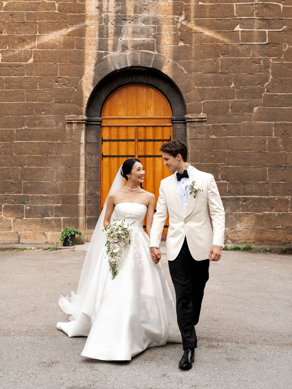 Pas de deux: These two ballet dancers married in Oslo's oldest church ...