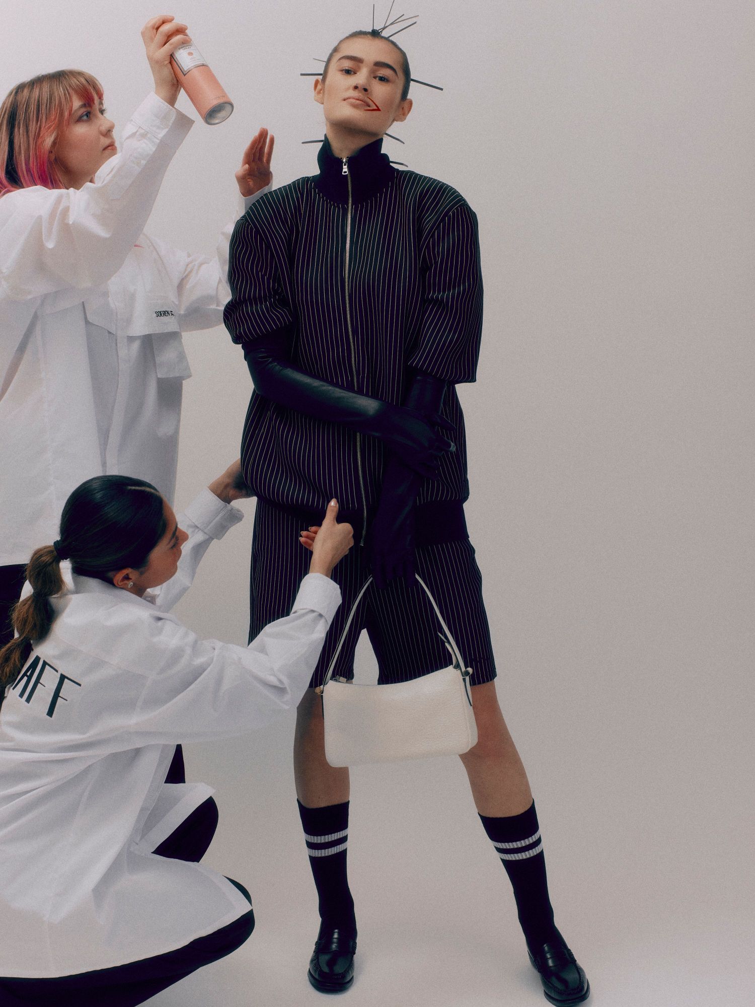 From (di)vision's viral tablecloth to Bella being sprayed down at ...