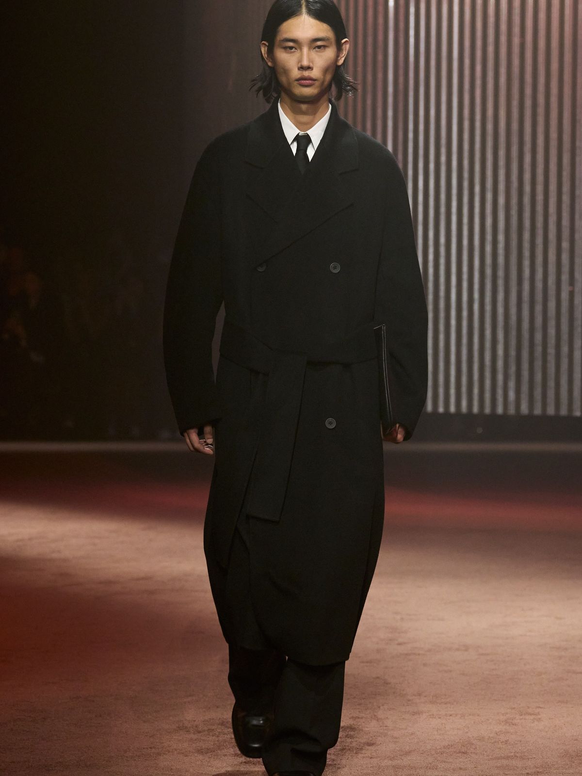 See all the runway looks from the Cos sping/summer 2024 show at New ...