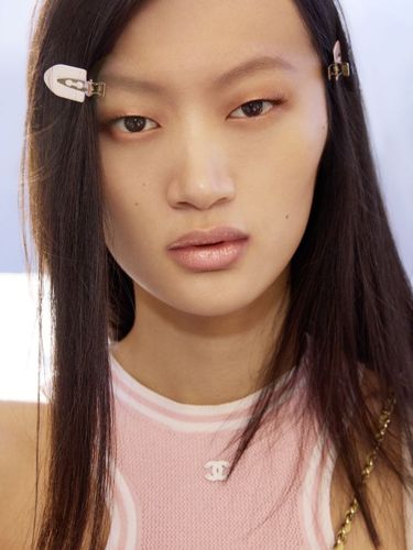 Chanel's makeup and hair at Lake Como was perfect for those planning a ...