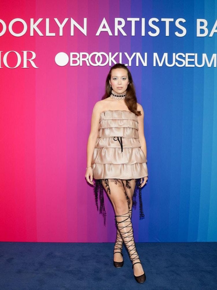 Laufey wears Dior Haute Couture at Brooklyn Artists Ball - Vogue ...