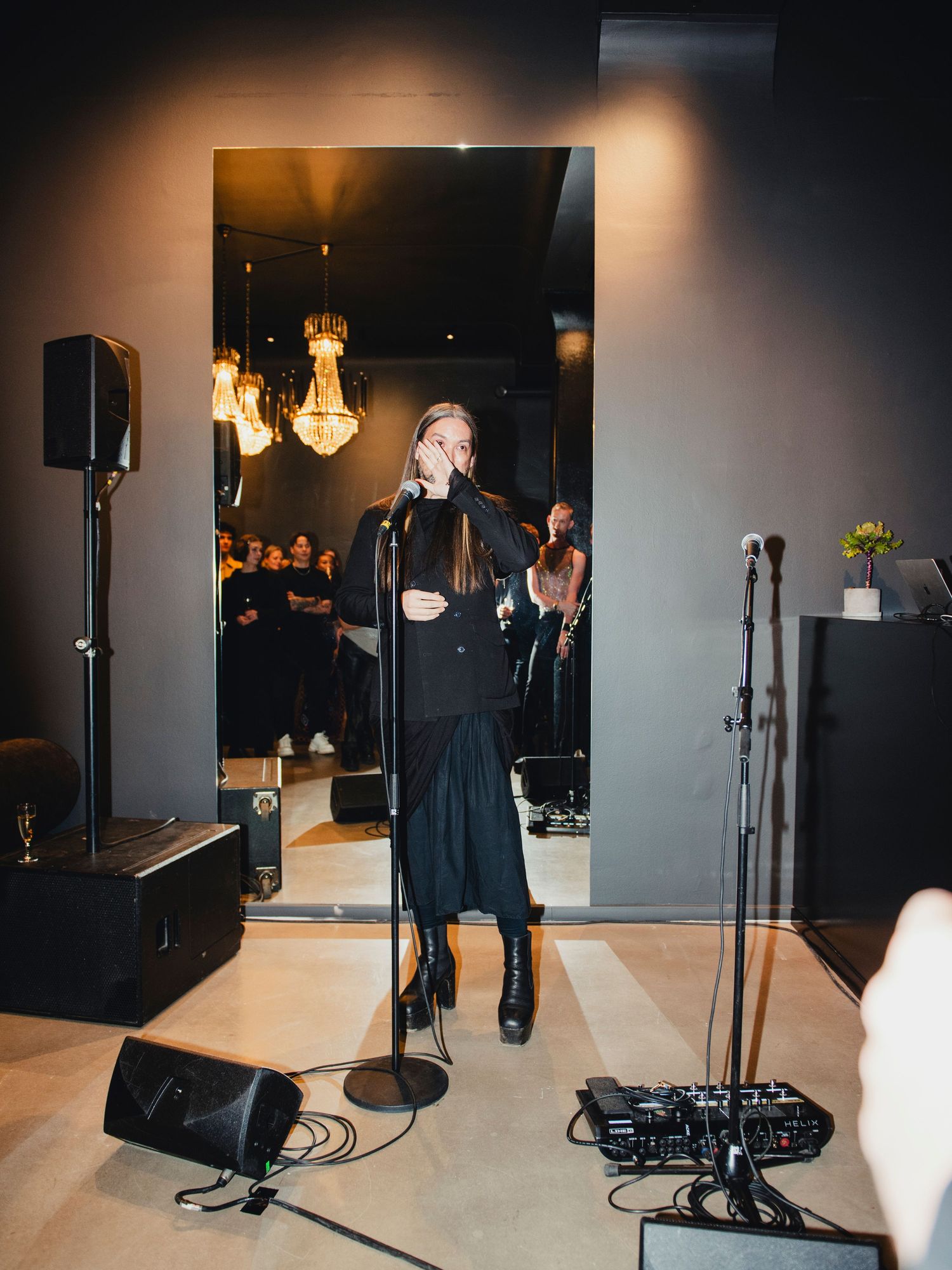 Celebrity brow artist Thomas McEntee unveils his own solo concept ...