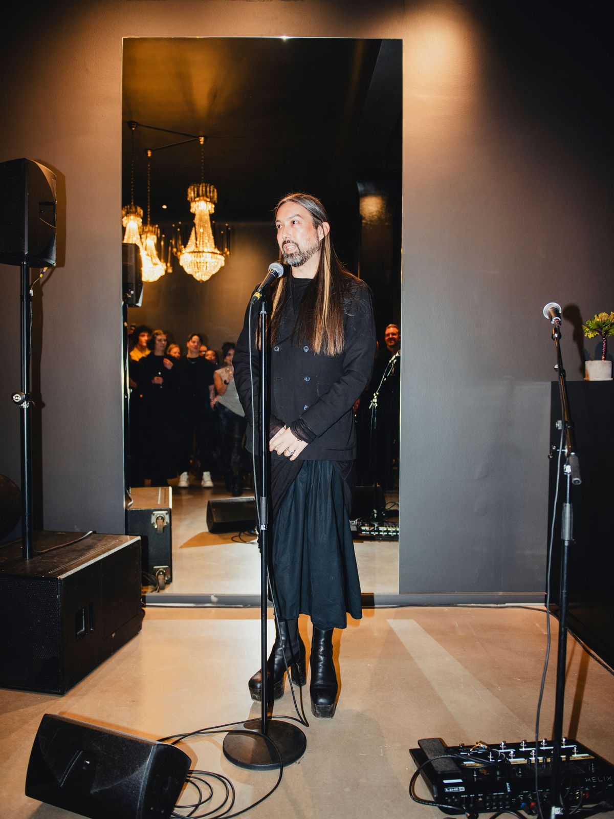 Celebrity brow artist Thomas McEntee unveils his own solo concept ...