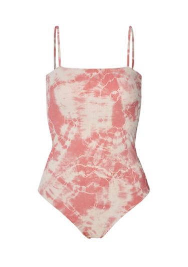 Everything to pack for a sunny escape this winter - Vogue Scandinavia