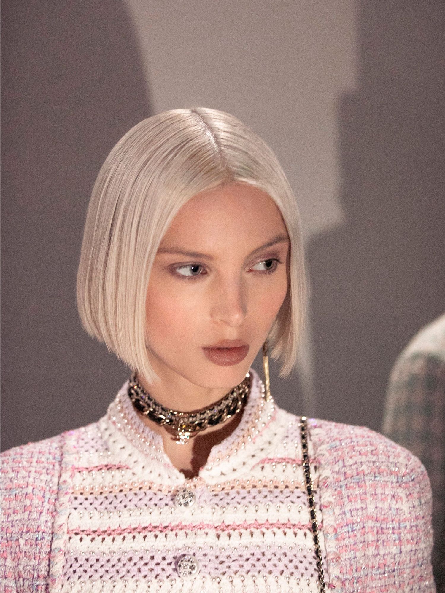 Chanel’s latest runway show was a masterclass in autumnal makeup ...