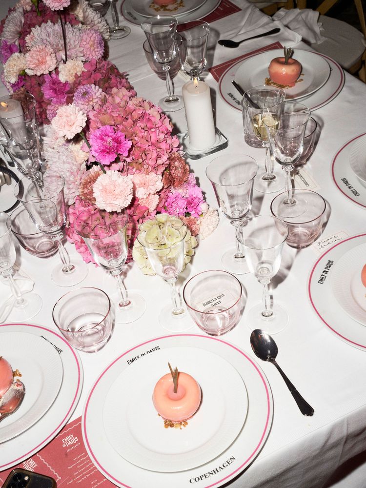 Emily in Paris (and Lily Collins herself) takes Copenhagen with Netflix ...