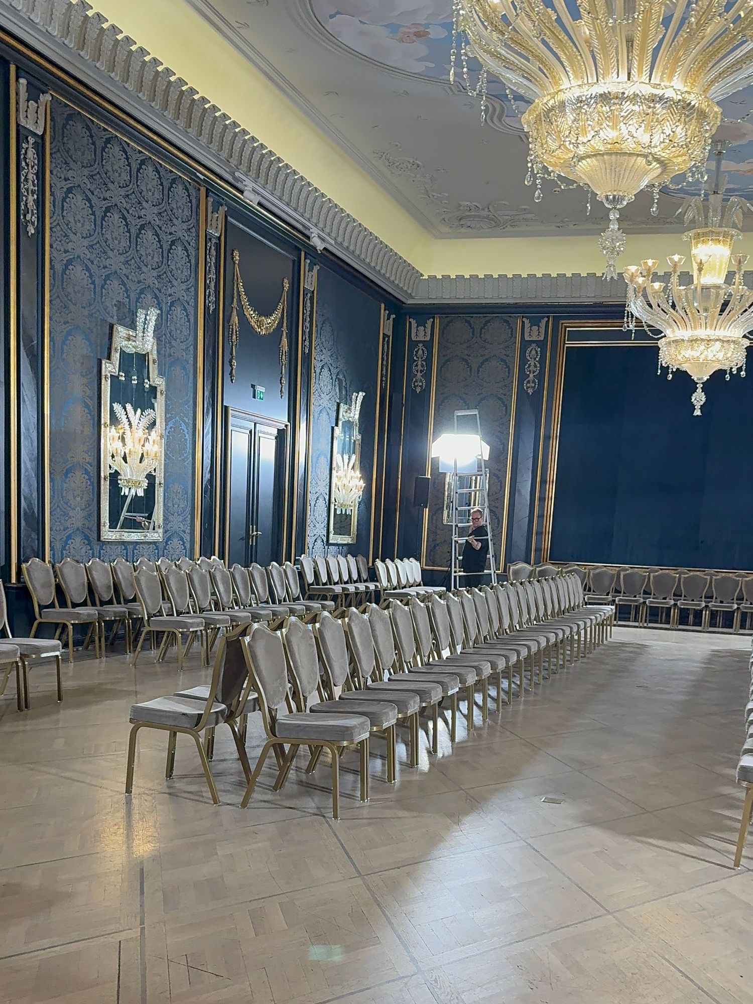 Märtha Louise of Norway's daughter Leah Behn documents her modelling ...