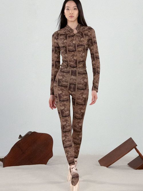 Logomania: The best monogrammed clothing to buy now - Vogue Scandinavia