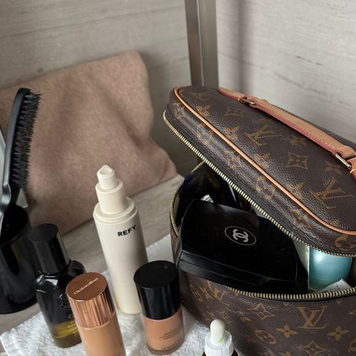 Janka Polliani swears by a cleansing balm to wash the day away - Vogue ...