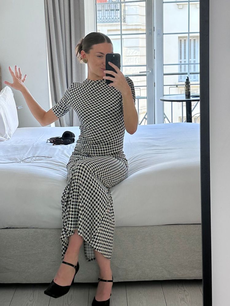 Verona Farrell of SecondHandHun's curated vintage shopping guide ...