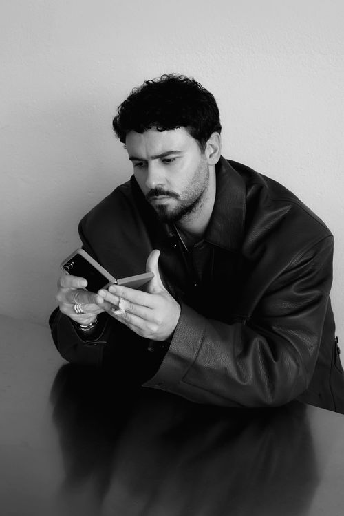 Samsung links up with Swedish jewellery brand Louis Abel on an ...