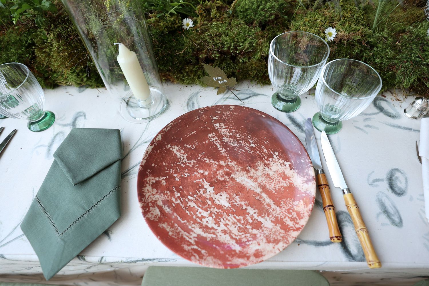 Let the Met Gala tablescape be your next dinner party inspiration ...