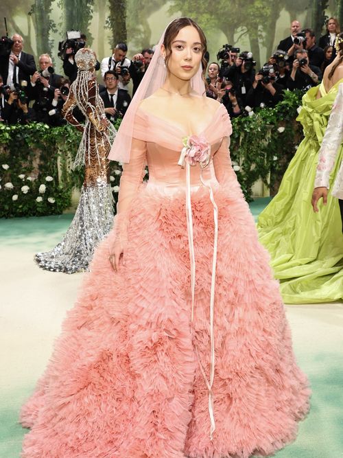 Laufey at Met Gala 2024: All the details you might have missed about ...