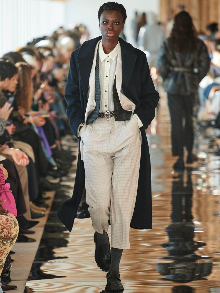 See all the new looks from Munthe’s AW23 runway collection - Vogue ...