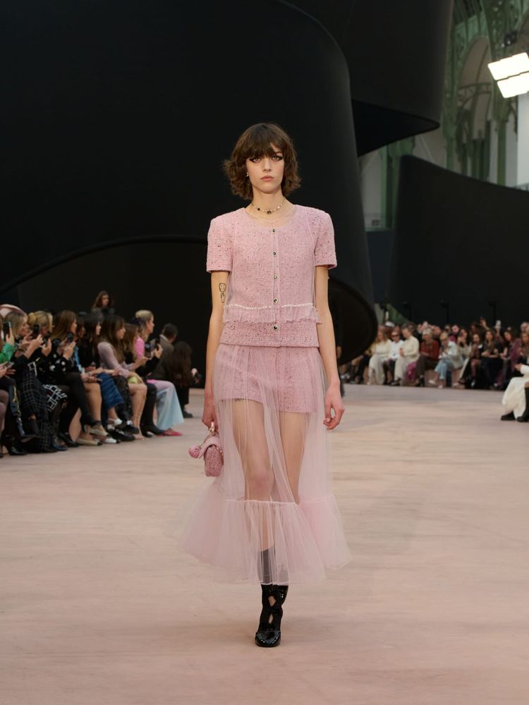 See all the looks from Chanel's FW25 ready-to-wear runway show at Paris ...
