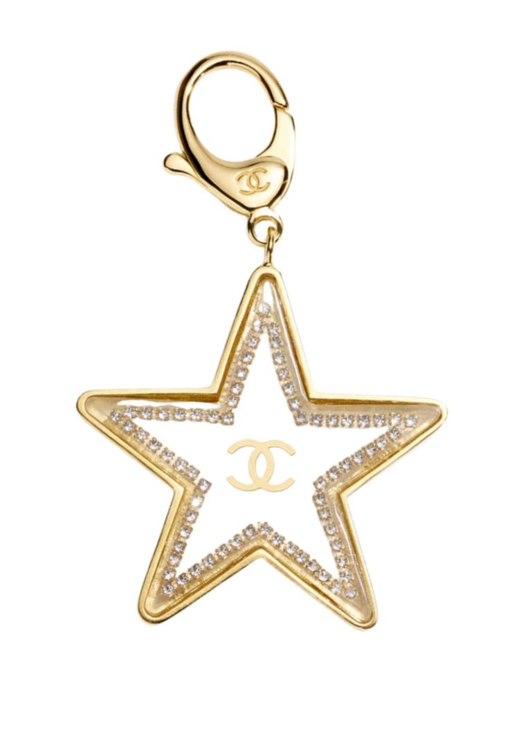 Shop this season's keychain accessory trend - Vogue Scandinavia