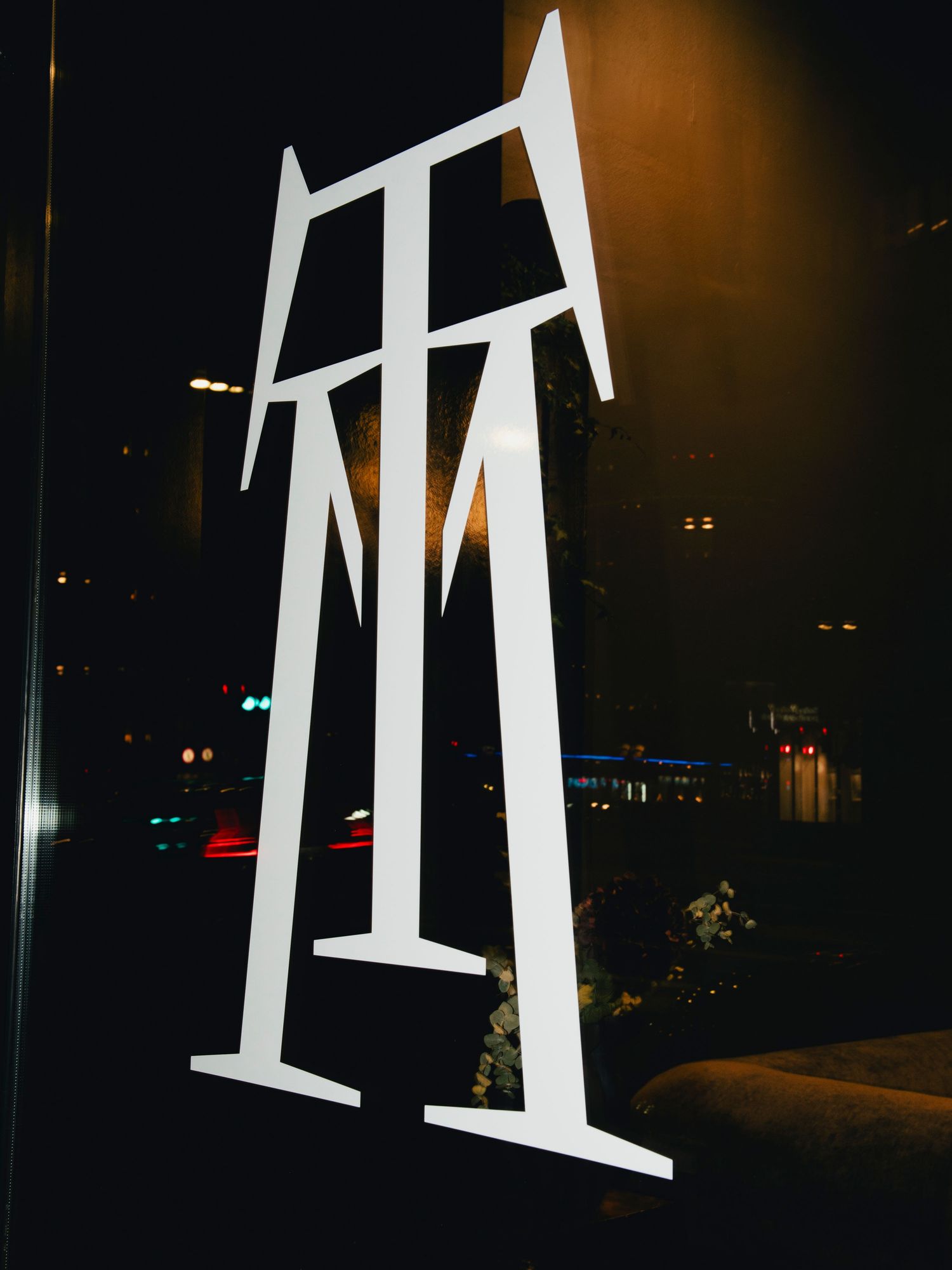 Celebrity brow artist Thomas McEntee unveils his own solo concept ...