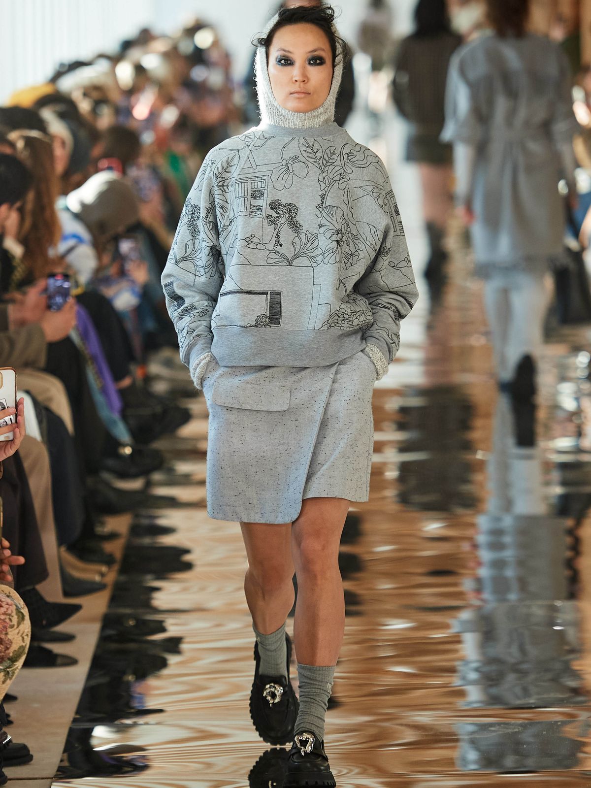 See all the new looks from Munthe’s AW23 runway collection - Vogue ...