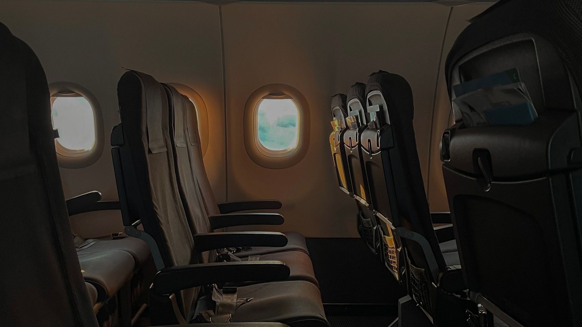 This is what really happens to your skin on a plane - Vogue Scandinavia