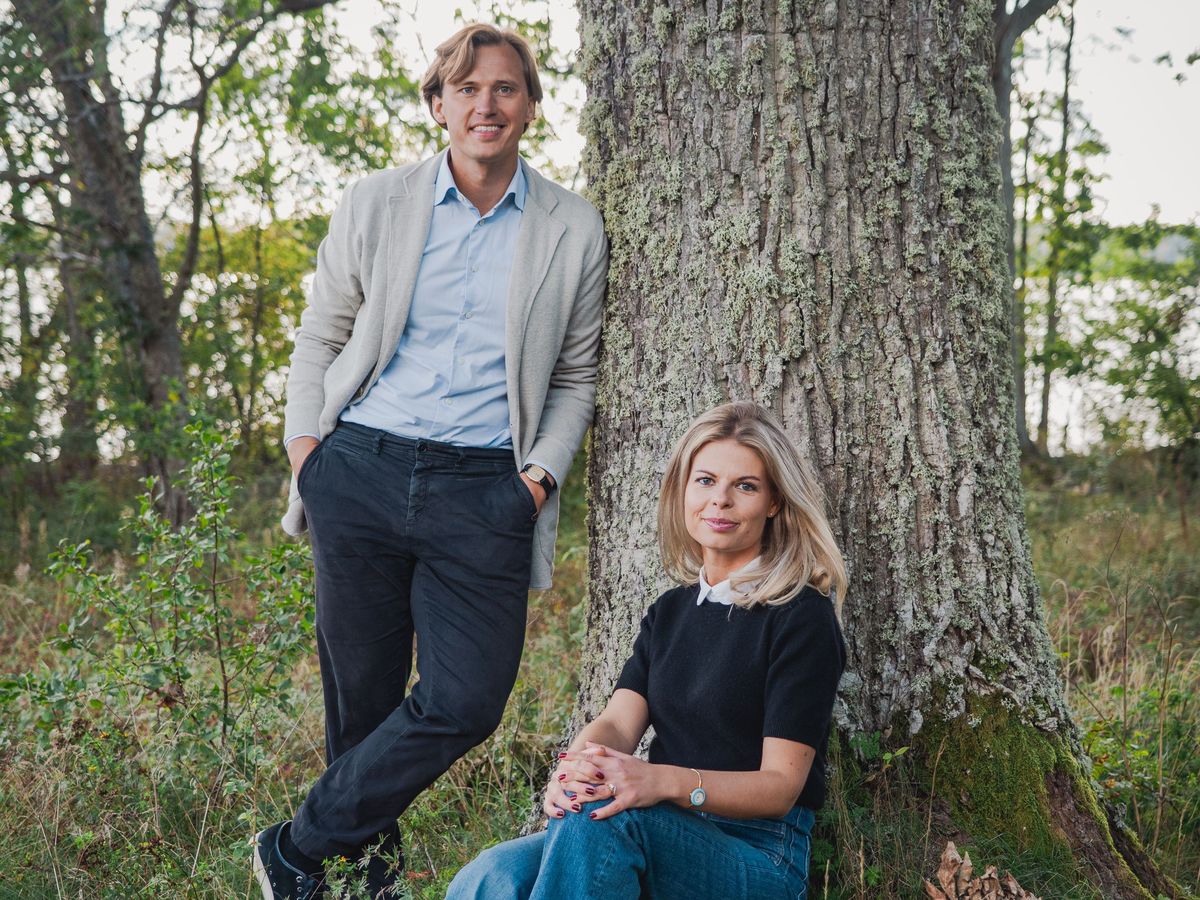 This Scandinavian mini brush is the secret to perfect hair, no matter where you go - Vogue ...