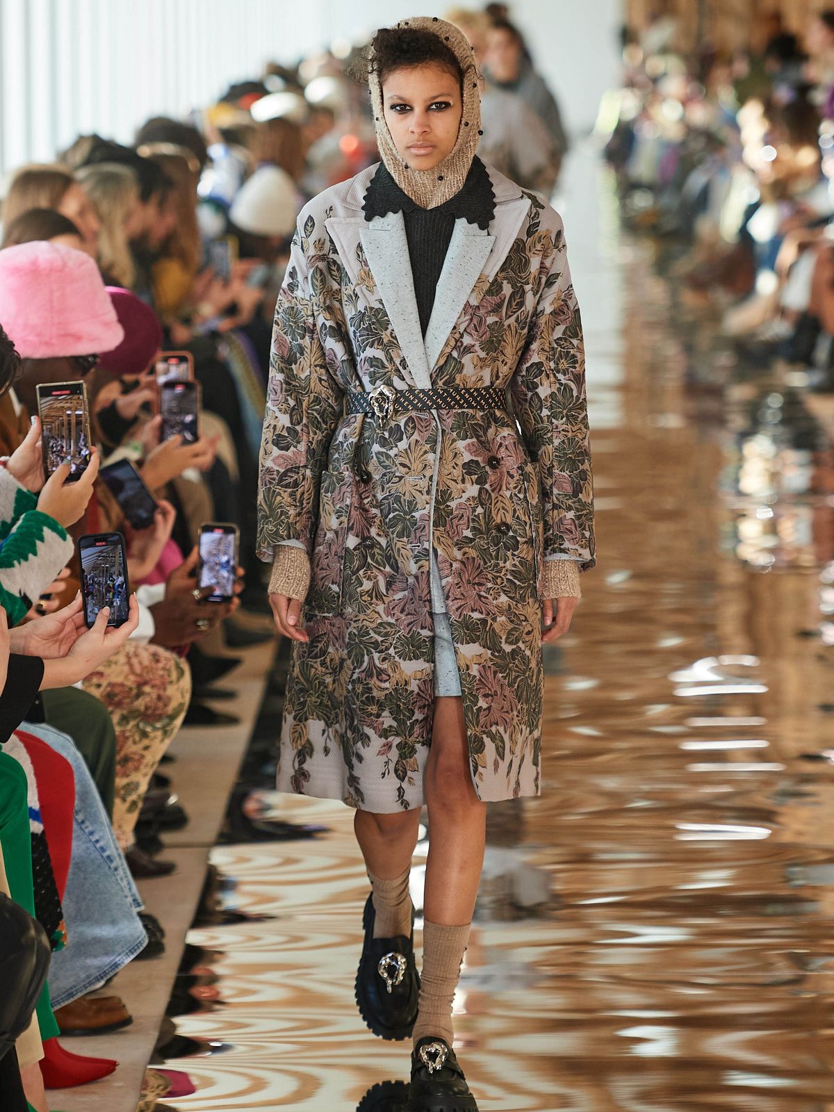See all the new looks from Munthe’s AW23 runway collection - Vogue ...