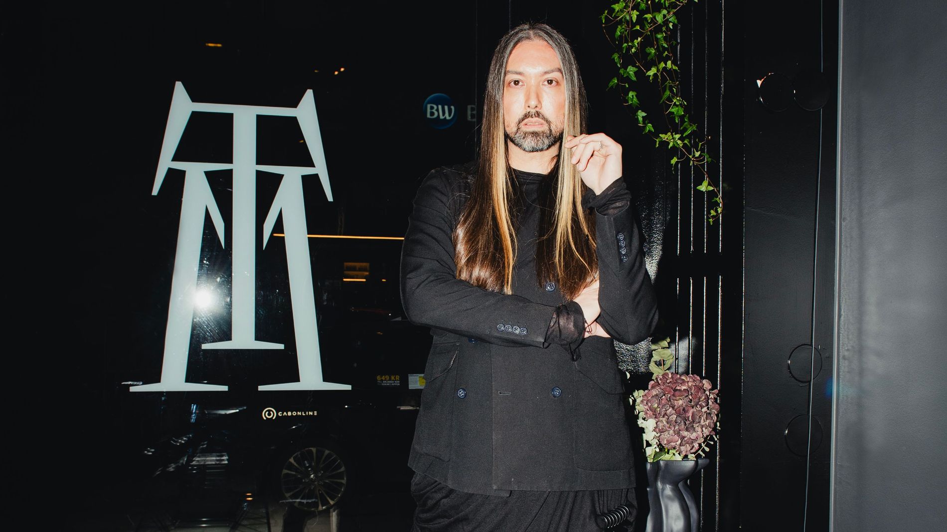 Celebrity brow artist Thomas McEntee unveils his own solo concept ...