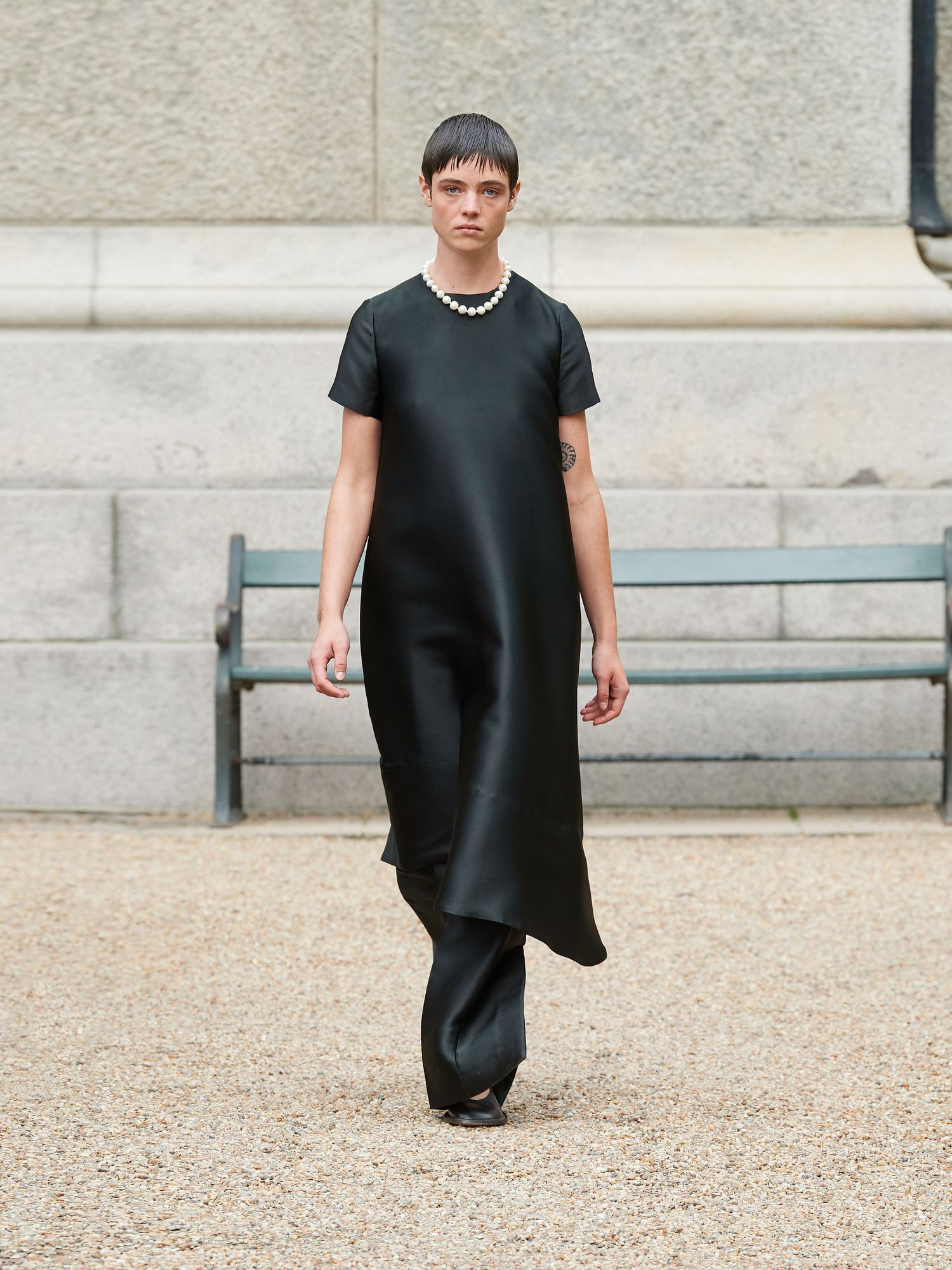 See all the looks from Mark Kenly Domino Tan's SS24 collection at ...