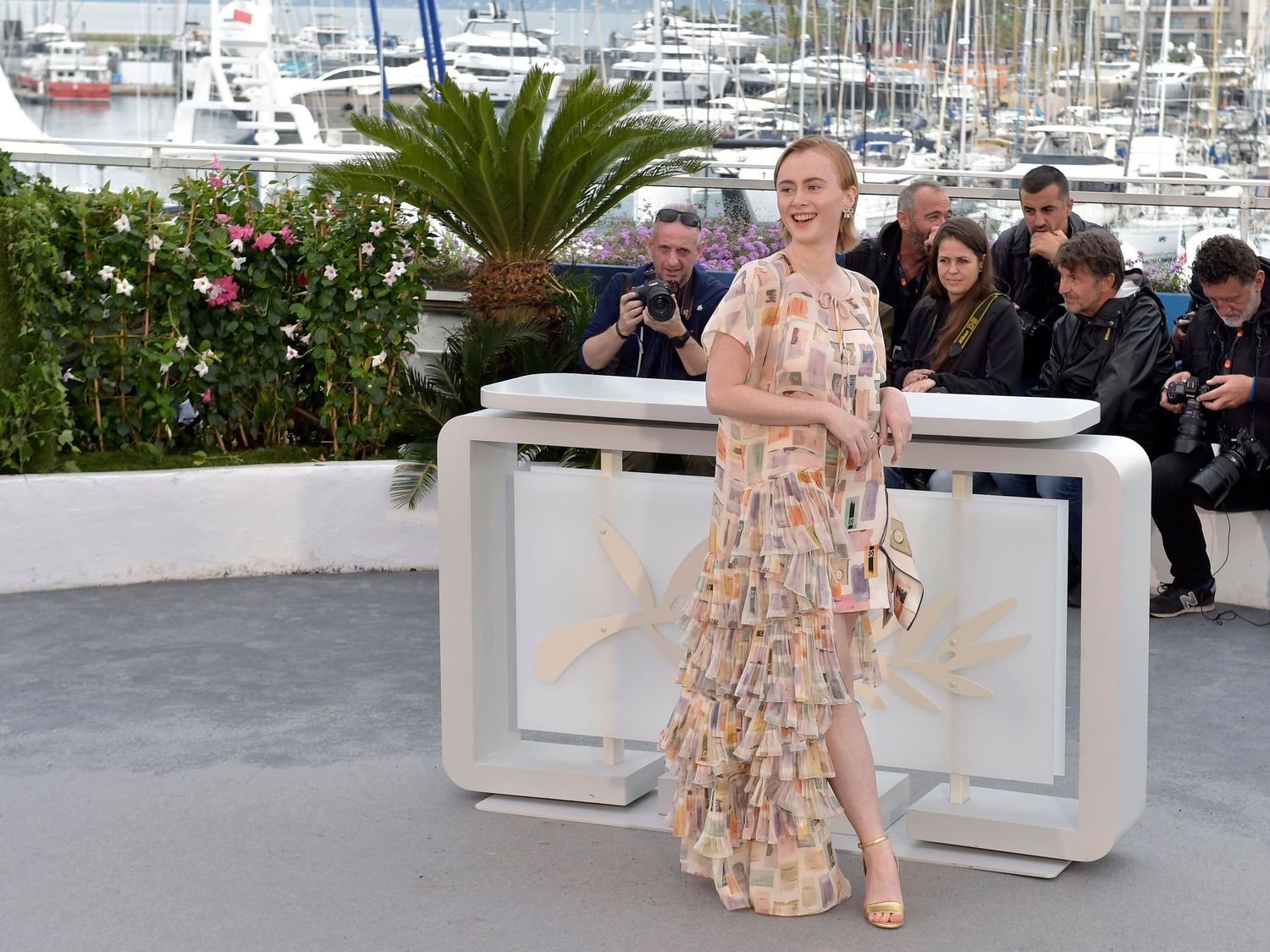 With two standout Chanel looks and a stunning performance, Icelandic ...