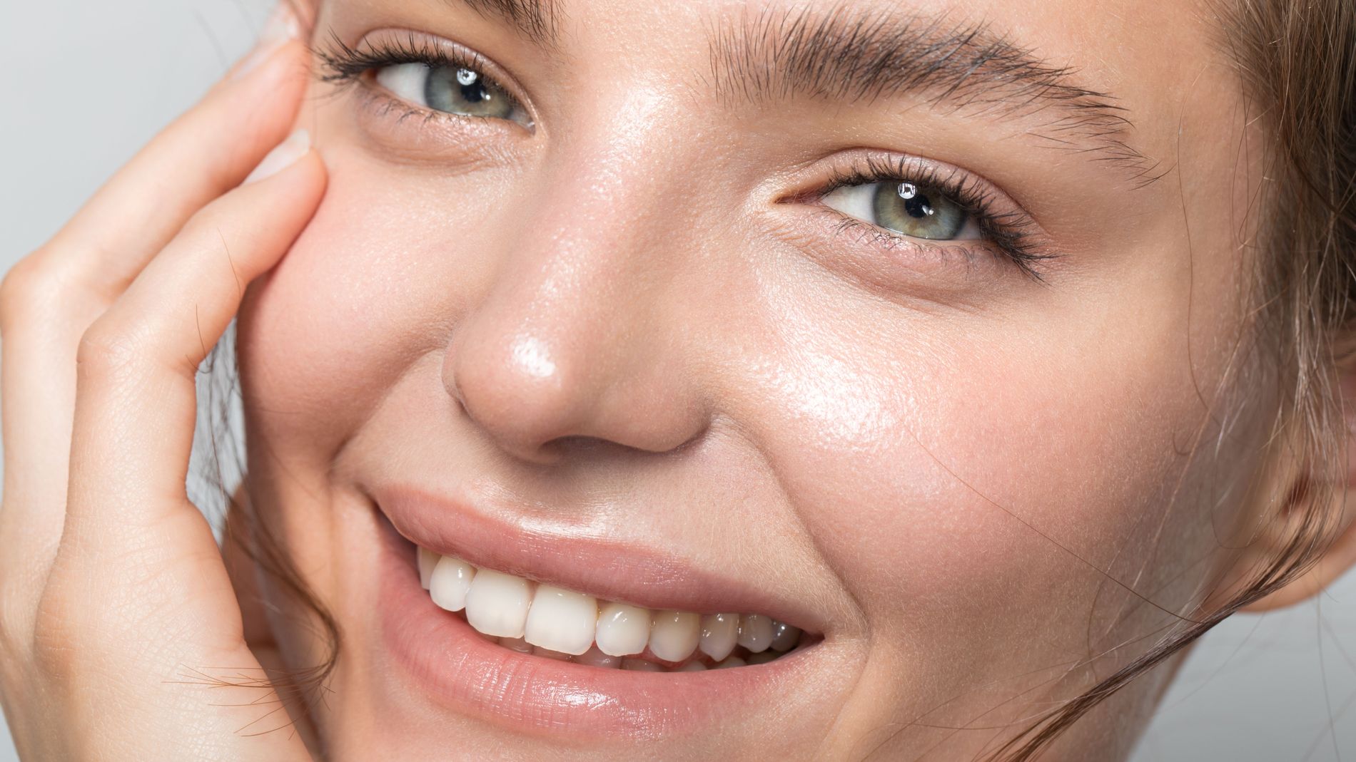 You only need 2 beauty products for a natural glow - Vogue Scandinavia