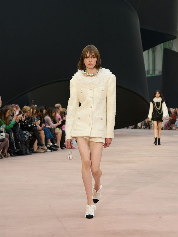 See all the looks from Chanel's FW25 ready-to-wear runway show at Paris ...
