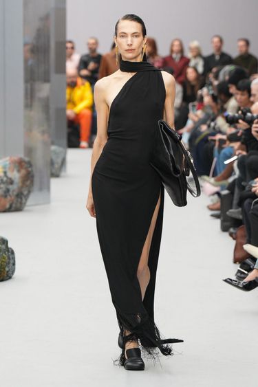 See all the looks from Acne Studios' fall/winter 2025 runway show ...