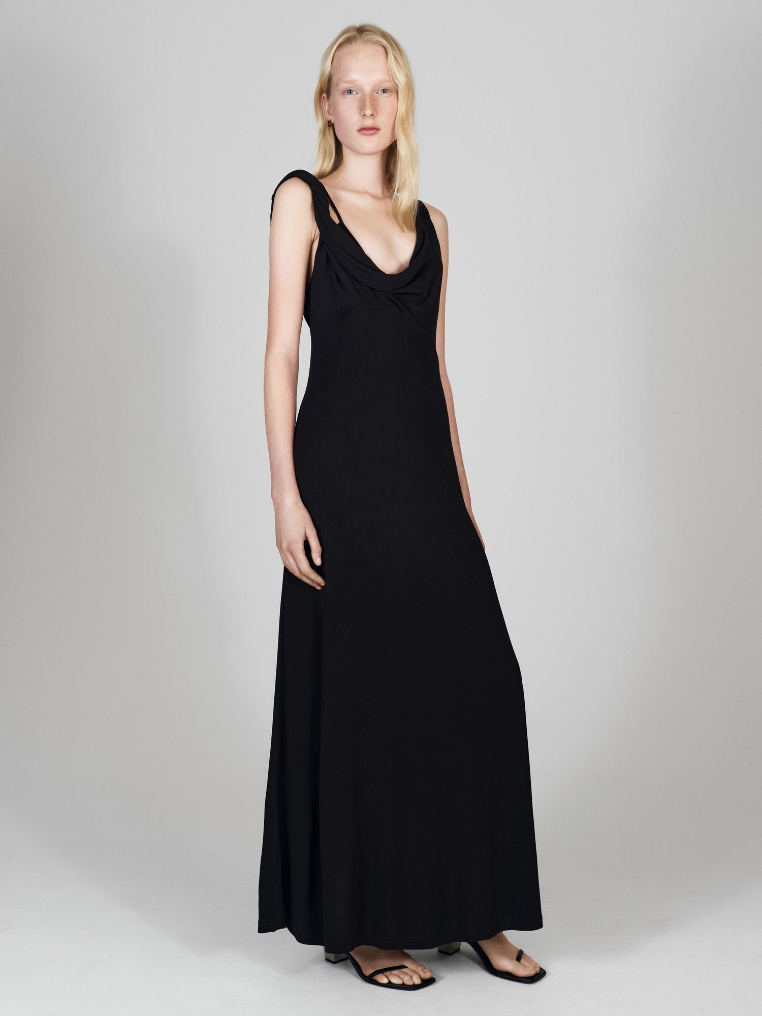 Toteme - Pre-Fall '24 - Vogue Scandinavia