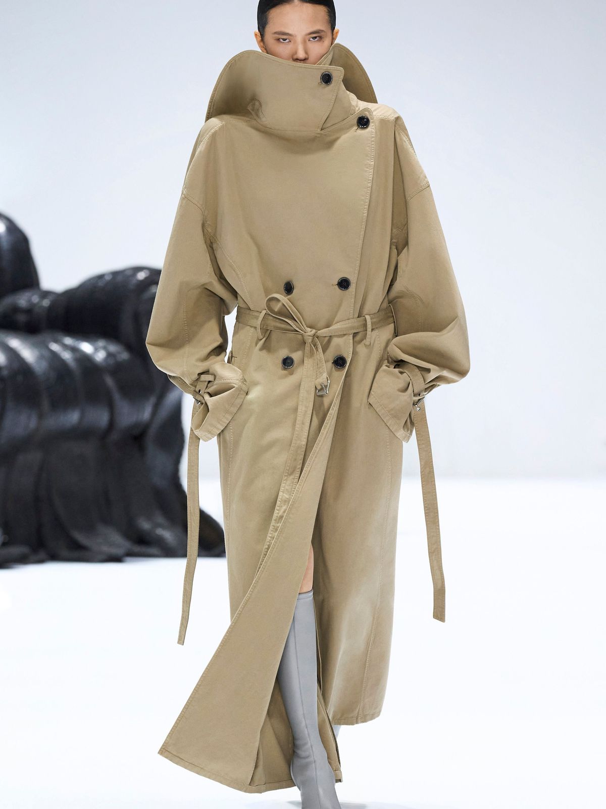 See all the looks from Acne Studios' FW24 runway show at Paris Fashion ...