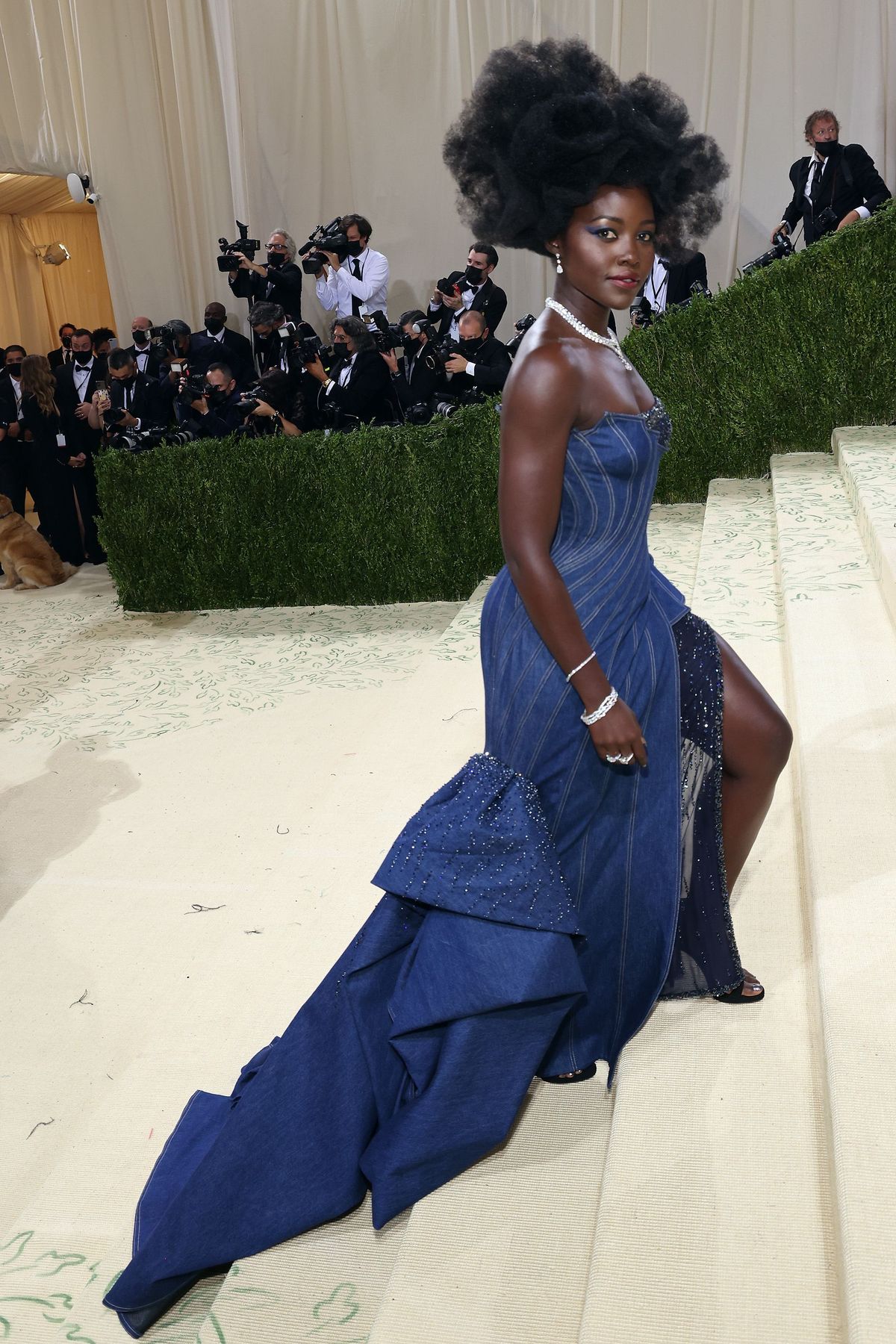 The Met Gala red carpet was awash with cobalt blue - Vogue Scandinavia