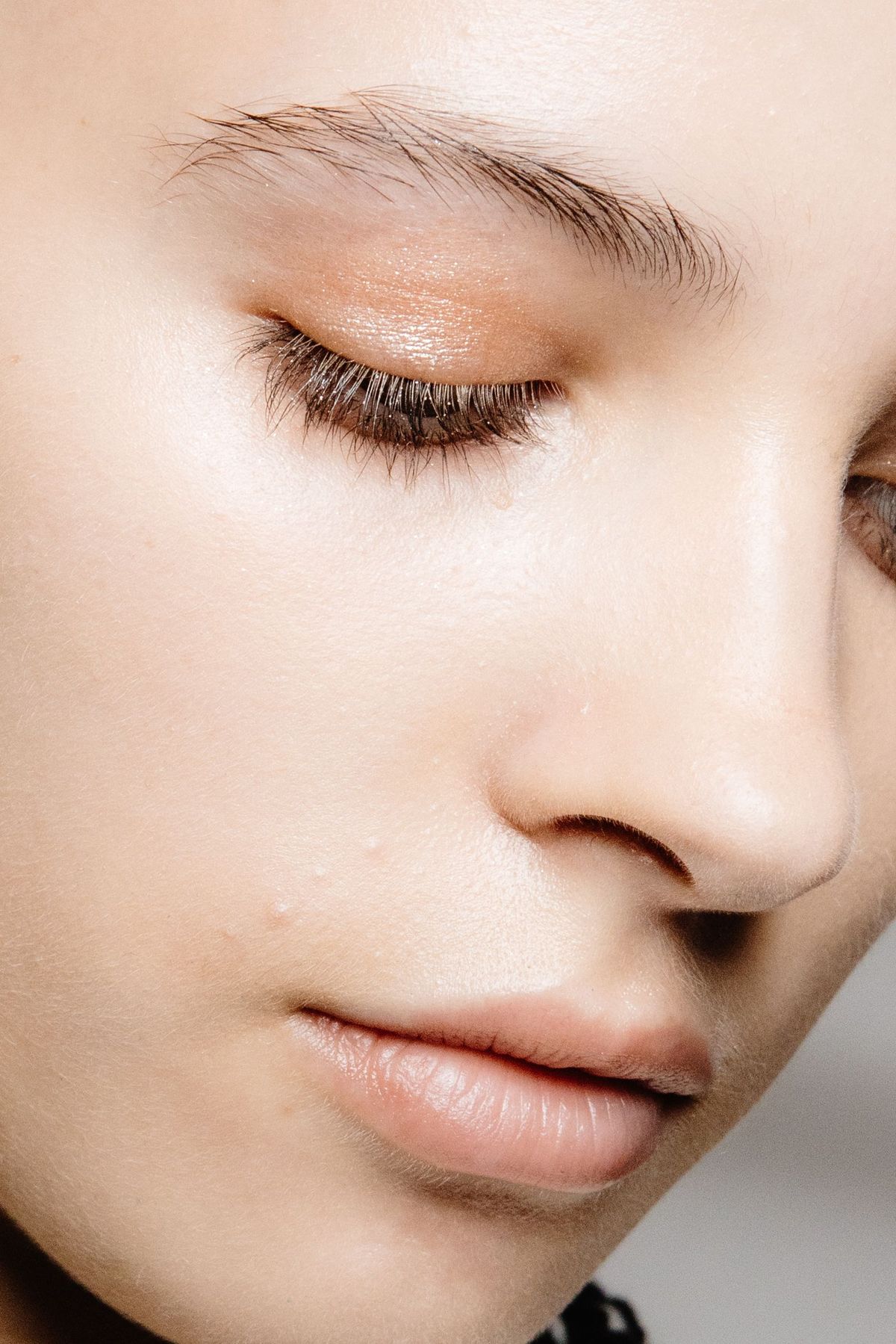 This is why you should wear sunscreen when flying - Vogue Scandinavia