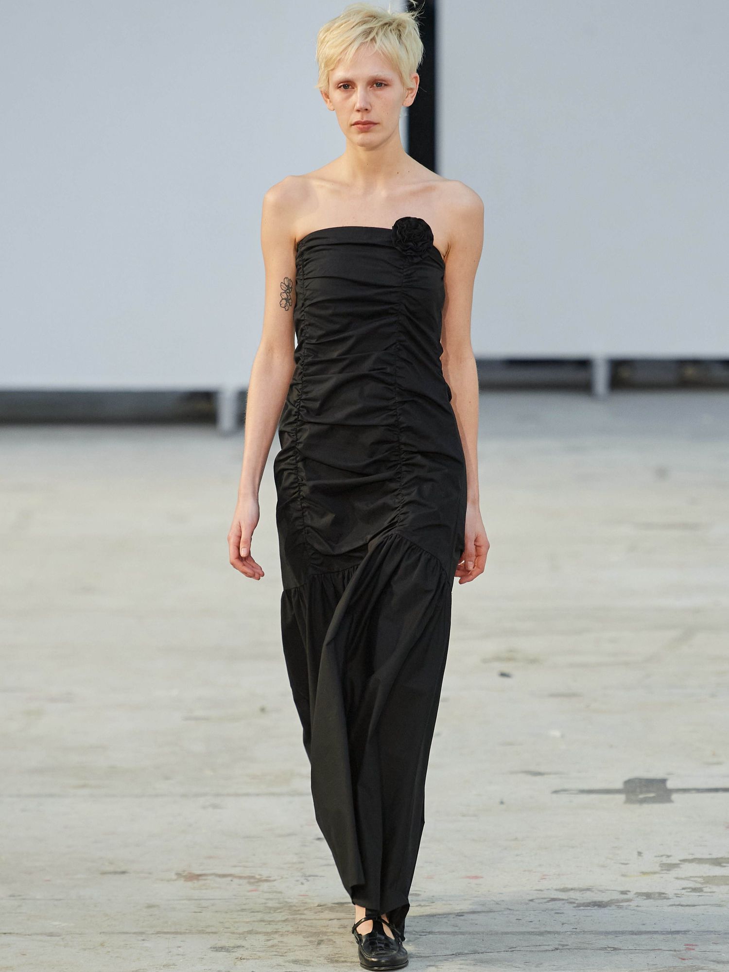 See all of the runway looks from The Garment's AW23 collection - Vogue Scandinavia