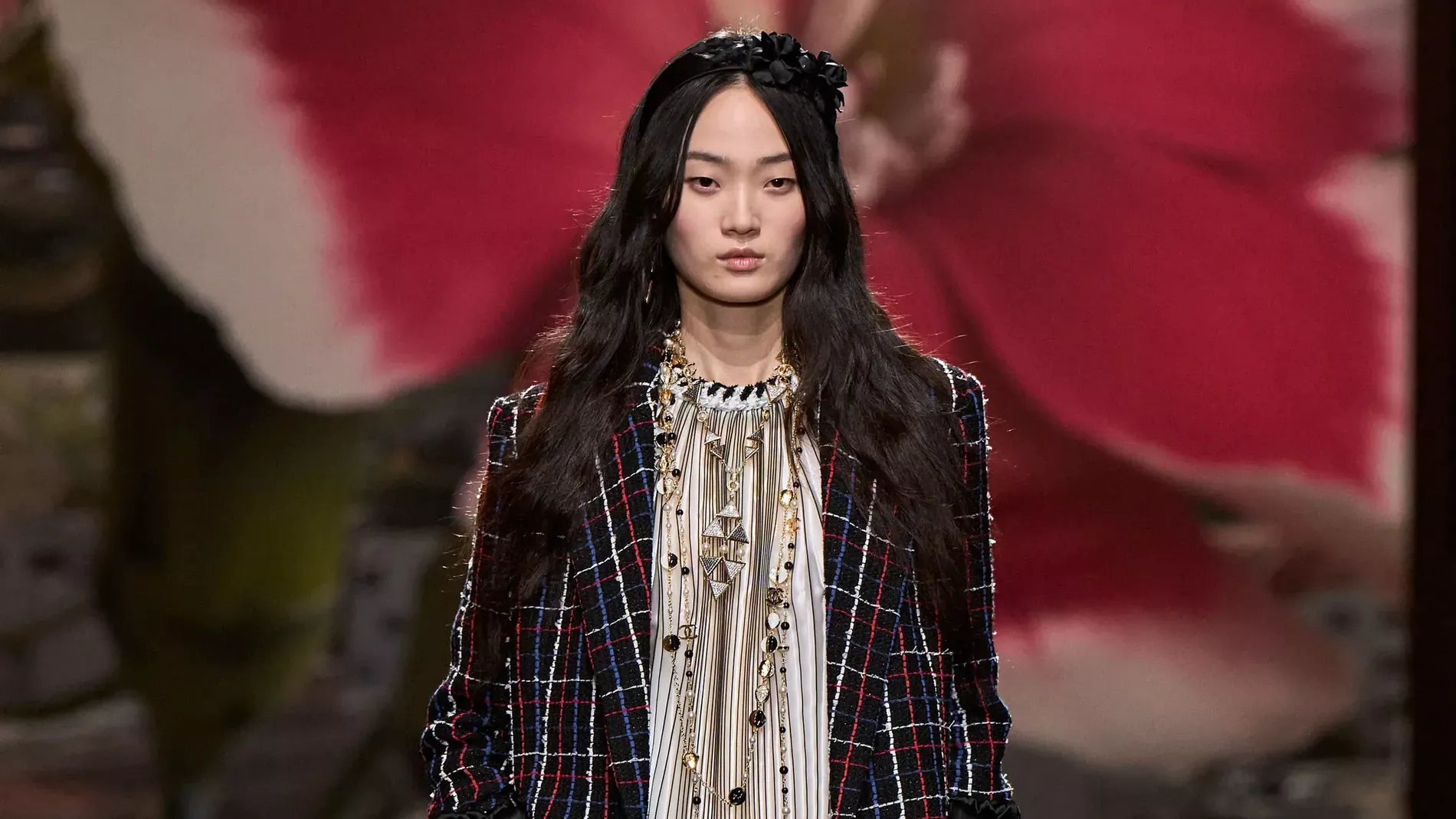 5 things to know about Chanel’s Villa Noailles-inspired SS24 show ...