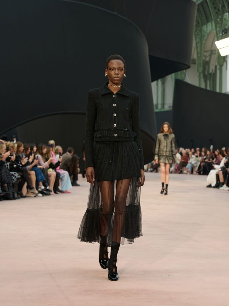 See all the looks from Chanel's FW25 ready-to-wear runway show at Paris ...
