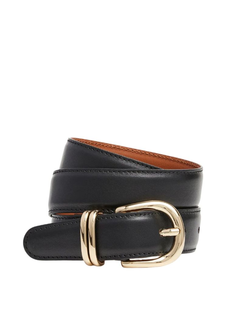Why you should stack your belts this spring - Vogue Scandinavia