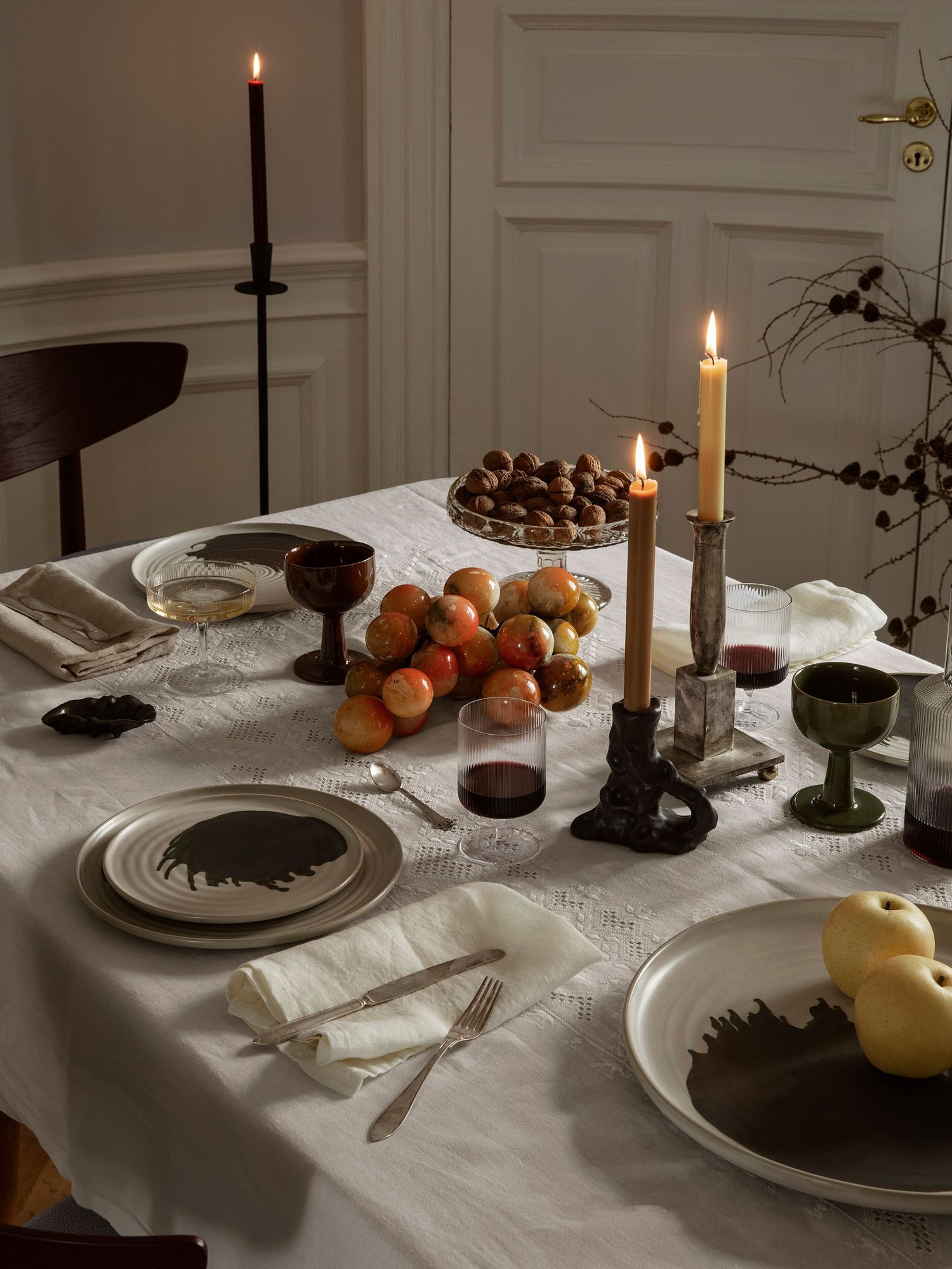 How to master Christmas tablescaping this season, according to the ...