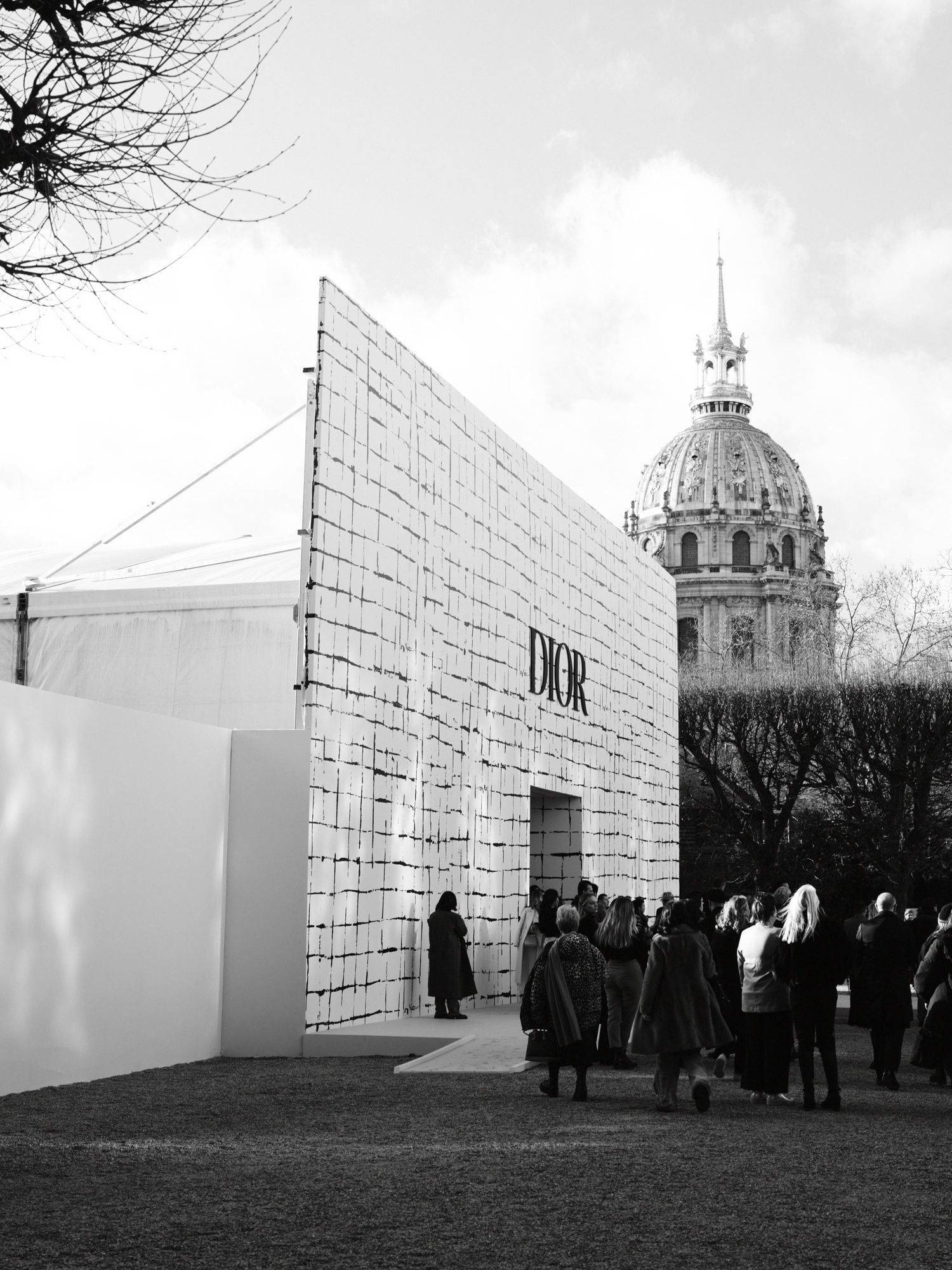 Danish stylist and influencer Sophia Roe takes us front row and ...